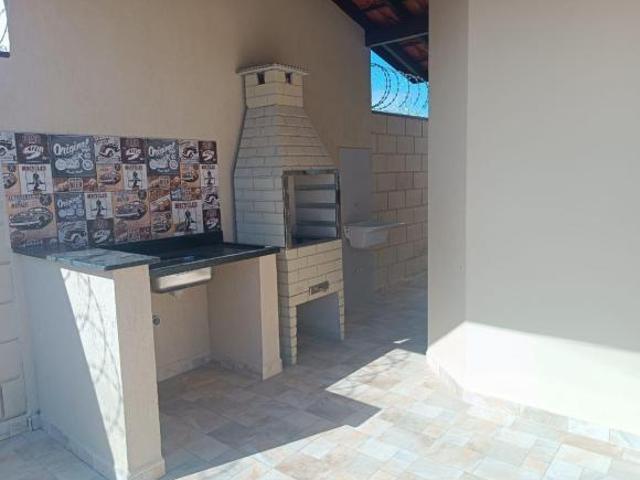 CASA COM PISCINA A VENDA NA PRAIA EM ITANHAÉM/SP