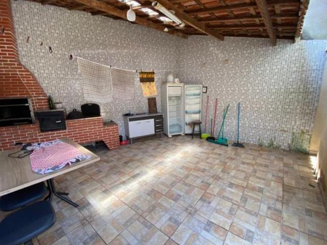 CASA COM PISCINA A VENDA NA PRAIA EM ITANHAÉM/SP