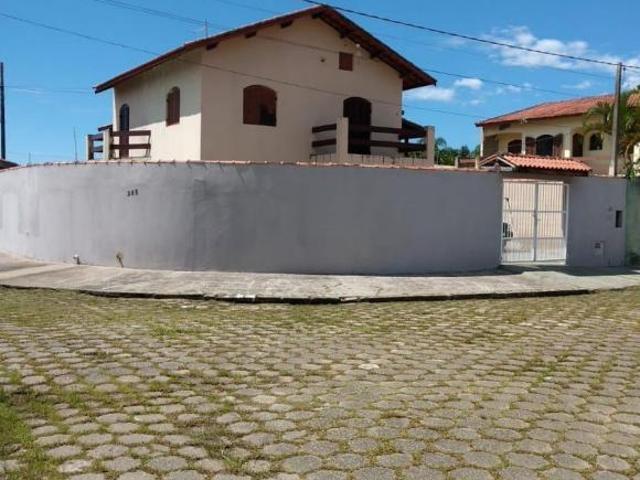 CASA COM PISCINA A VENDA NA PRAIA EM ITANHAÉM/SP