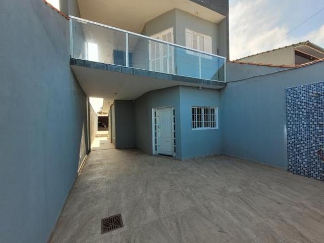 CASA COM PISCINA A VENDA NA PRAIA EM ITANHAÉM/SP