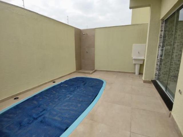 CASA COM PISCINA A VENDA NA PRAIA EM ITANHAÉM/SP