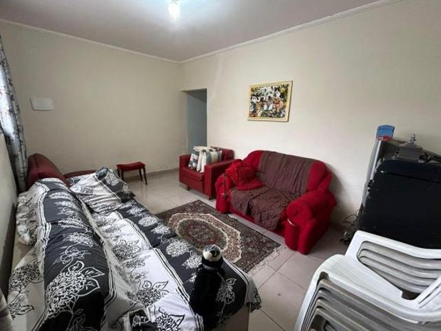 CASA COM PISCINA A VENDA NA PRAIA EM ITANHAÉM/SP