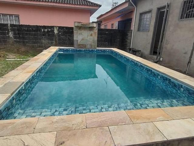 CASA COM PISCINA A VENDA NA PRAIA EM ITANHAÉM/SP