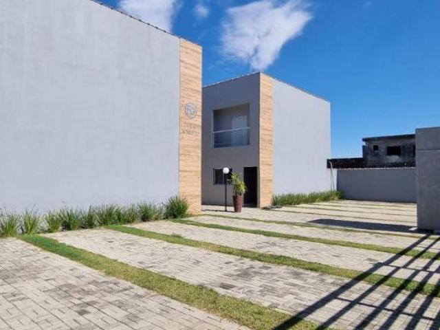 CASA COM PISCINA A VENDA NA PRAIA EM MONGAGUA