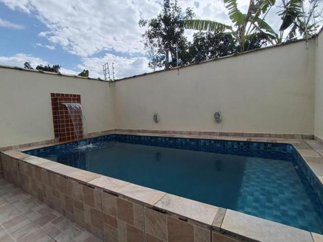 CASA COM PISCINA A VENDA NA PRAIA EM MONGAGUÁ/SP