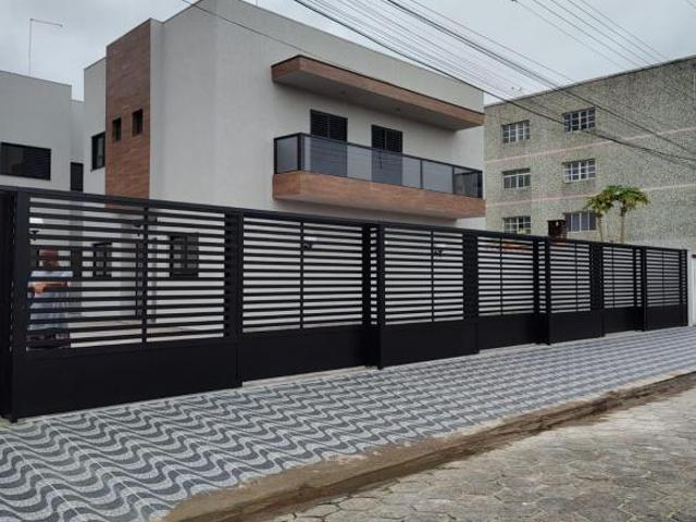 CASA COM PISCINA A VENDA NA PRAIA EM MONGAGUÁ/SP