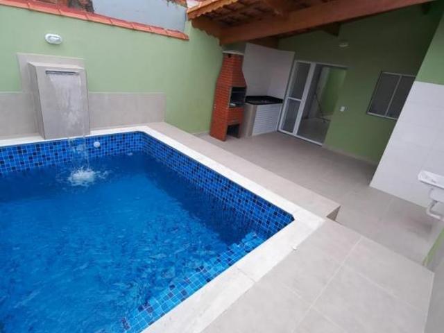 CASA COM PISCINA A VENDA NA PRAIA EM MONGAGUÁ/SP