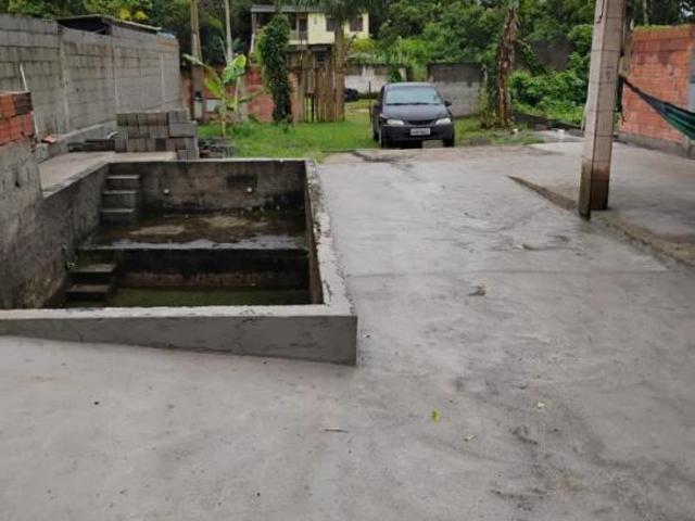 CASA COM PISCINA A VENDA NA PRAIA EM PERUIBE/SP
