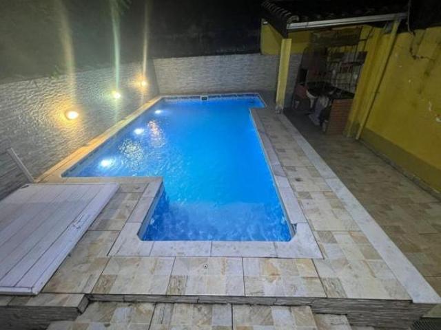 CASA COM PISCINA A VENDA NA PRAIA EM PERUÍBE/SP