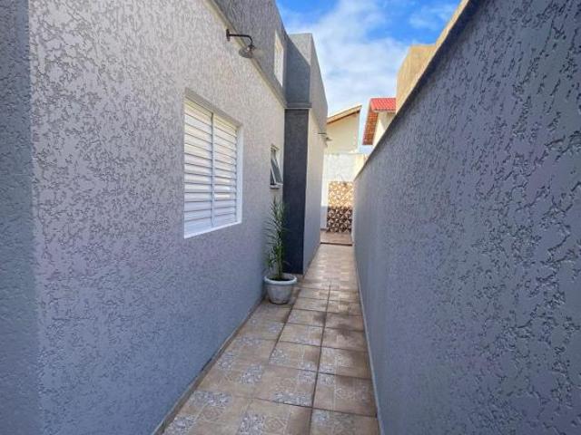 CASA COM PISCINA A VENDA NA PRAIA EM PERUIBE/SP