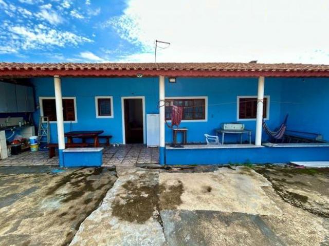 CASA COM PISCINA A VENDA NA PRAIA EM PERUIBE/SP