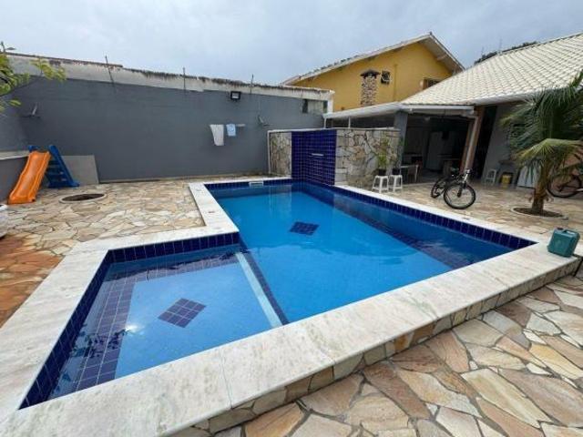 CASA COM PISCINA A VENDA NA PRAIA EM PERUIBE/SP