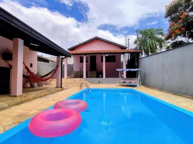 CASA COM PISCINA À VENDA NA VILA BIANCHI MOGI MIRIM/SP