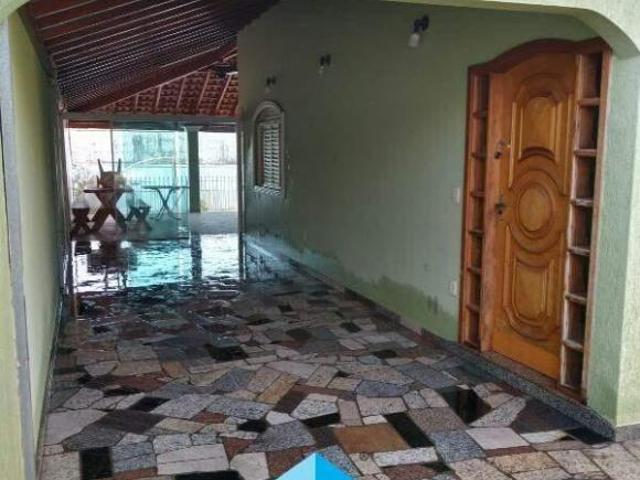 Casa com piscina à venda na Vila Glória