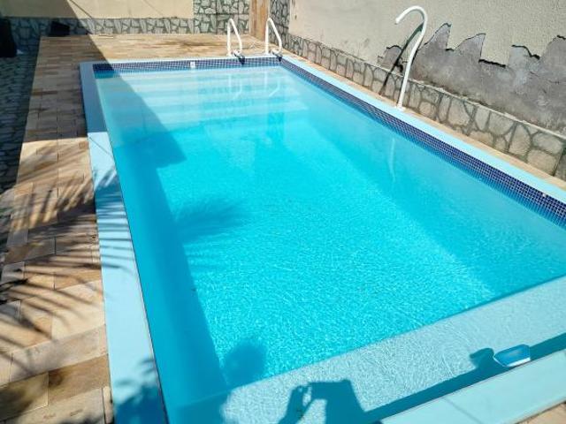 Casa com piscina abaixo do valor de mercado