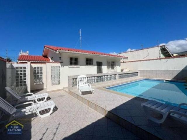 Casa com piscina, amplo terreno, Balneário Flórida Praia Grande, SP