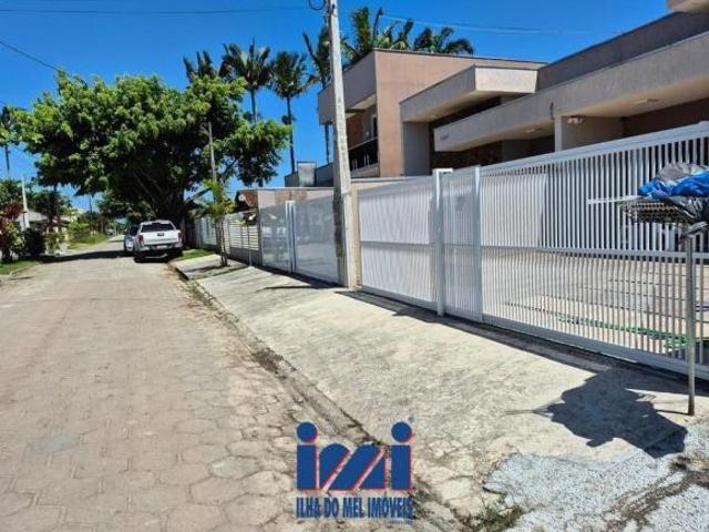 Casa com Piscina Balneario Miami