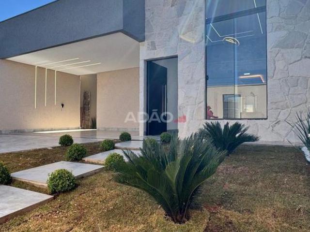 Casa com Piscina Casa de Rua com 3 Quarto s por R$ 750000.00 no setor Vila Finsocial IN31003