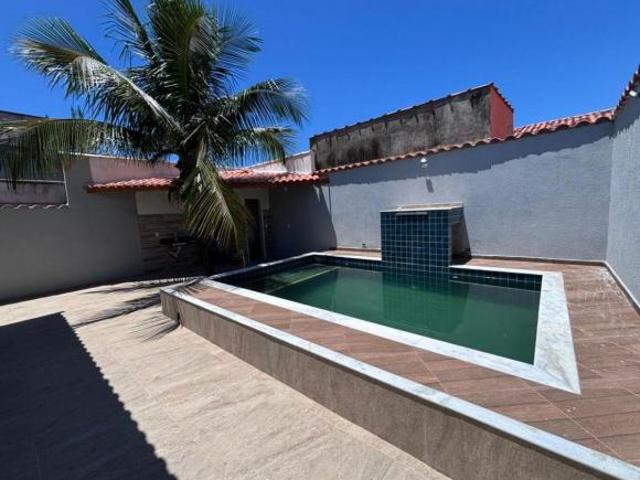 Casa com Piscina, Churrasqueira e 3 Dormitórios a Apenas 500 Metros da Praia Itanhaém