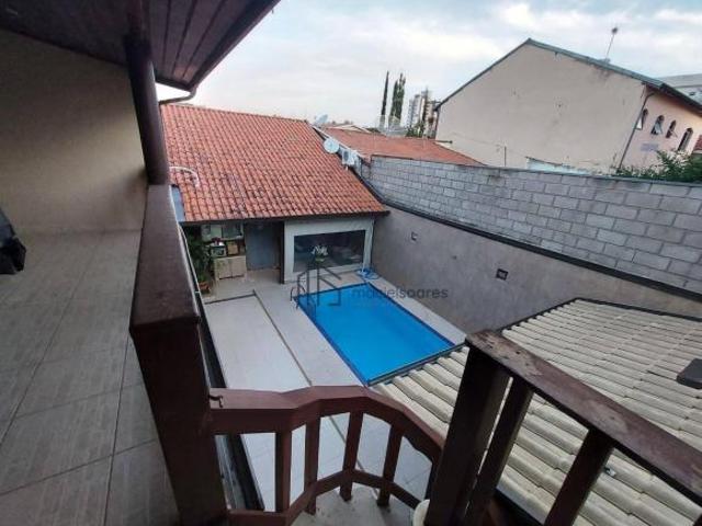 Casa com Piscina, Churrasqueira e Sala de Jogos no Jardim Elisa – R$ 850.000,00