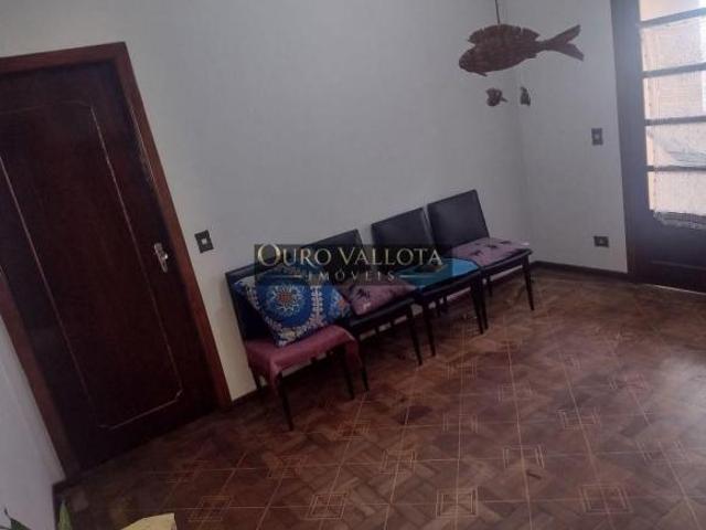 Casa com piscina, com 214m² a venda no Jardim Avelino