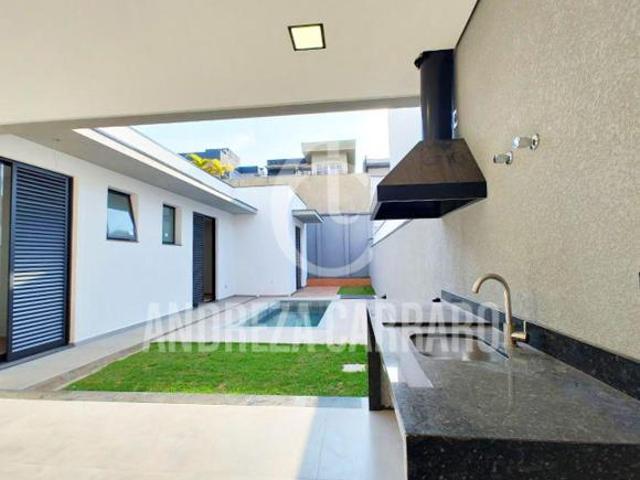 Casa com Piscina Condomínio Renaissance