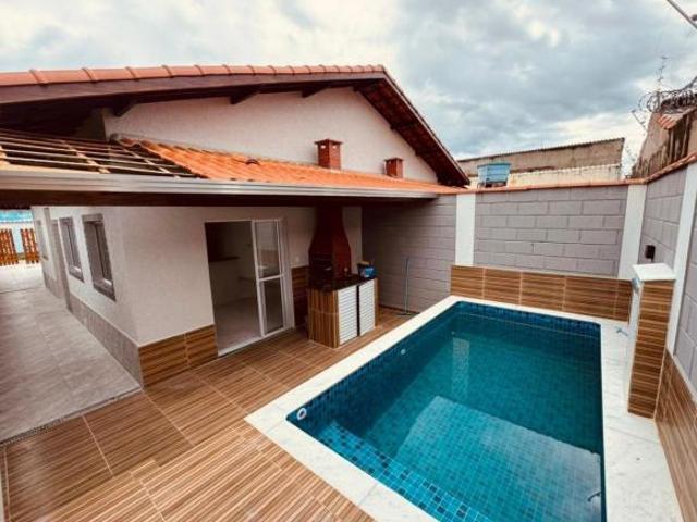 Casa com Piscina e 3 Vagas no Nossa Senhora do Sion