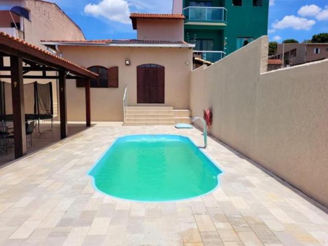 Casa com Piscina e 3 Dormitórios para Venda Mogi das Cruzes SP