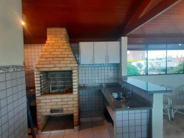 Casa com piscina e 5 quartos em Peruíbe R$ 1.050.000,00