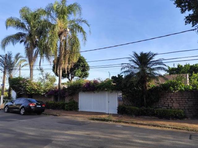 Casa com Piscina e Amplo Jardim na Cidade Universitária Campinas/SP