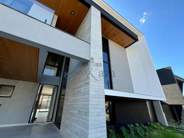 Casa com piscina e área gourmet Condomínio Vivant Urbanova 5 Suítes 482m²