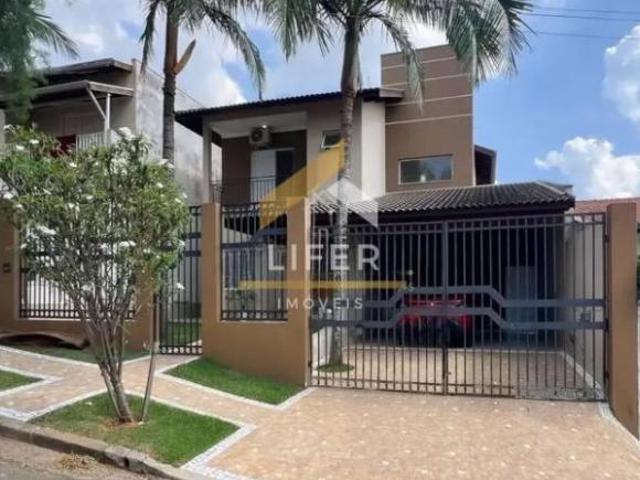 Casa com Piscina e Área Gourmet em Bolsão de Segurança no Parque Nova Suíça em V