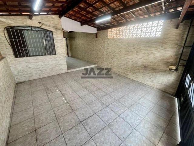 Casa com Piscina e Edícula à Venda na Aviação 2 Dormitórios | Lado Praia