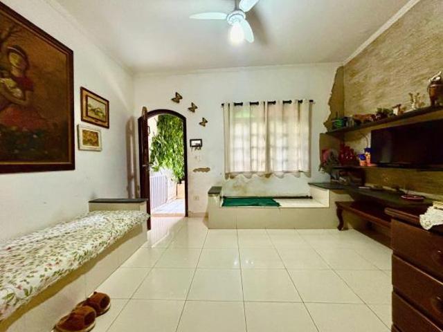 Casa com Piscina e Edicula à venda, Enseada, Guarujá, SP