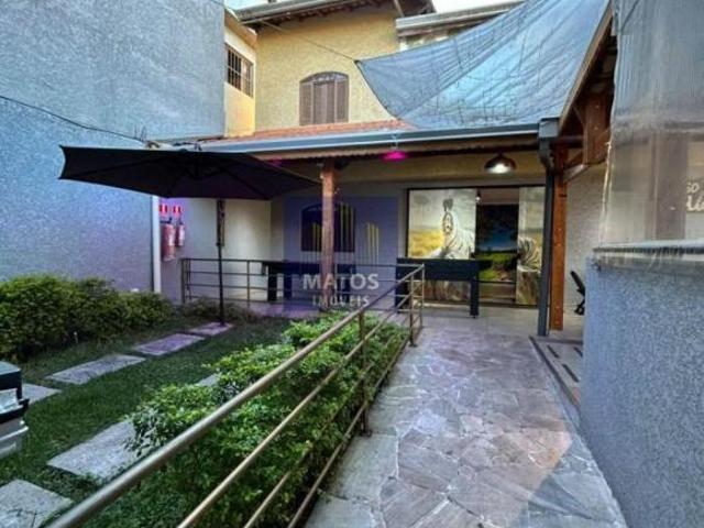Casa com Piscina e Espaço Gourmet