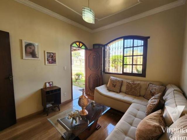 Casa com piscina e espaço gourmet
