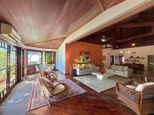 Casa com piscina e espaço gourmet no Condomínio Granville – Alfa Imóveis Guarujá