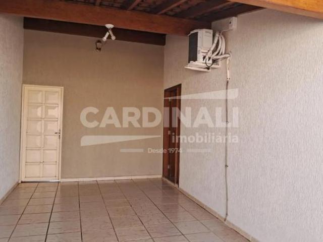 Casa com piscina e localização espetacular