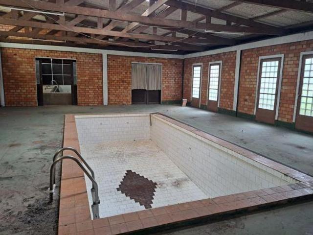 CASA COM PISCINA E SAUNA EM CAMPO LARGO NO PARANÁ