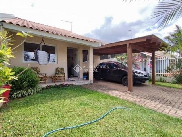 Casa com piscina e salão de festas, bairro Canudos em Novo Hamburgo!
