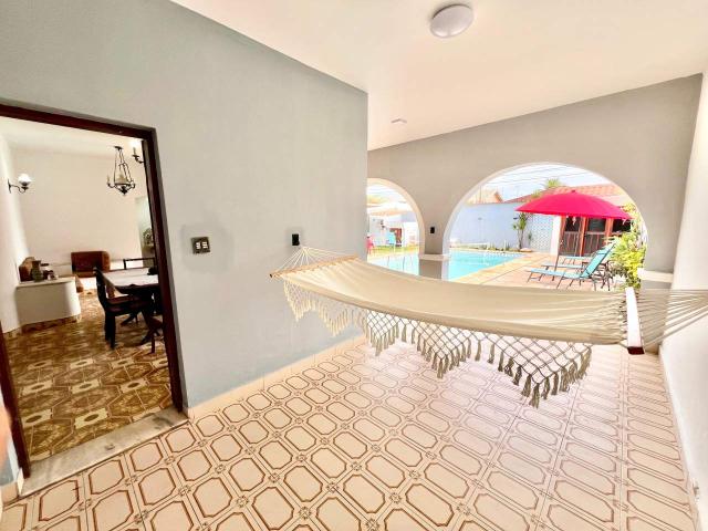 Casa com Piscina e Salão de Jogos Flórida
