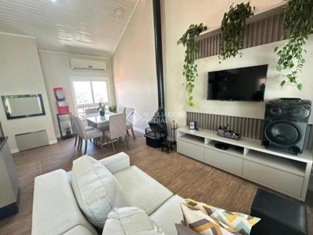 Casa com Piscina e Suíte em Novo Hamburgo, Operário Imóvel Semimobiliado e com Energia Solar!