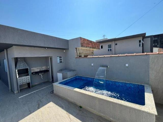 Casa com Piscina e Suíte no Gaivota em Itanhaém