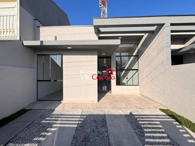 Casa com piscina e próximo do mar em Matinhos