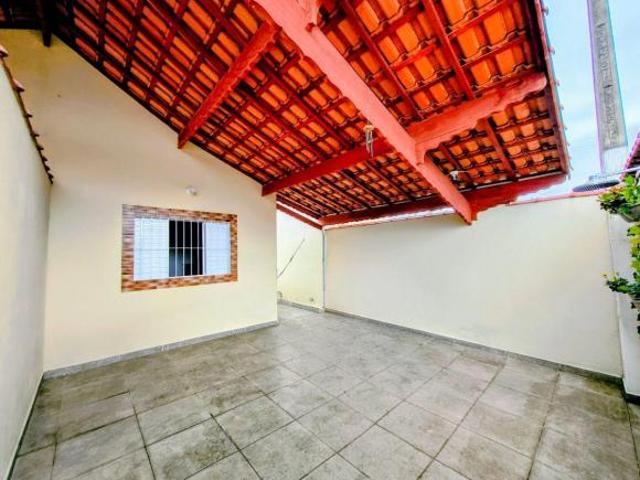 Casa com Piscina e Quintal Amplo Pronta para Morar | R$ 369 Mil