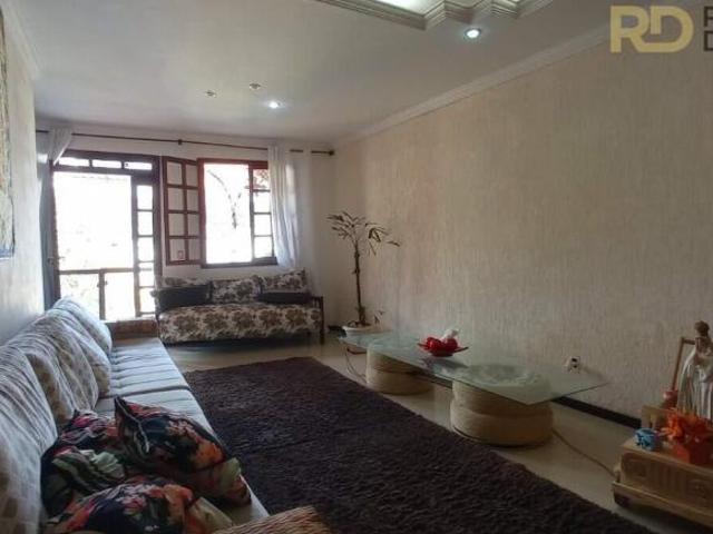 Casa com Piscina e Terraço Gourmet – 5 Quartos – Jardim Pirineus BH