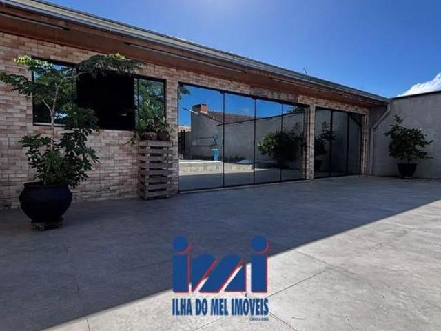 CASA COM PISCINA E TERRENO EM MONÇÕES