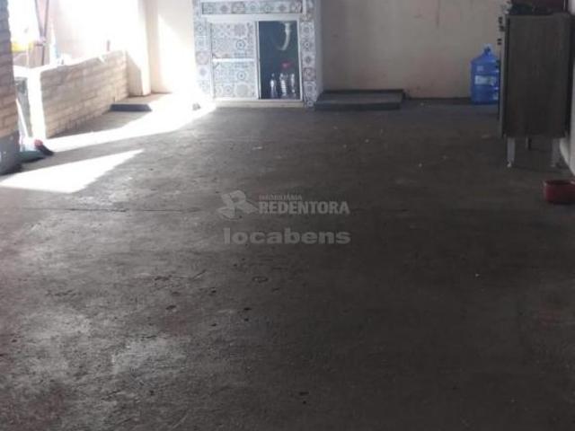 Casa com Piscina e Varanda Coberta para Venda e Locação em Bady Bassitt