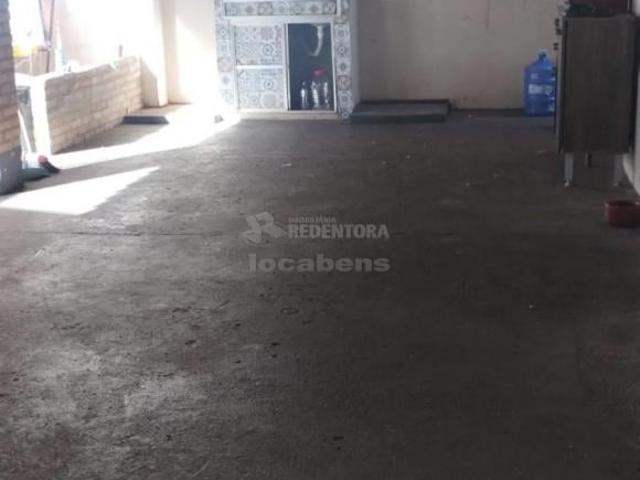 Casa com Piscina e Varanda Coberta para Venda e Locação em Bady Bassitt