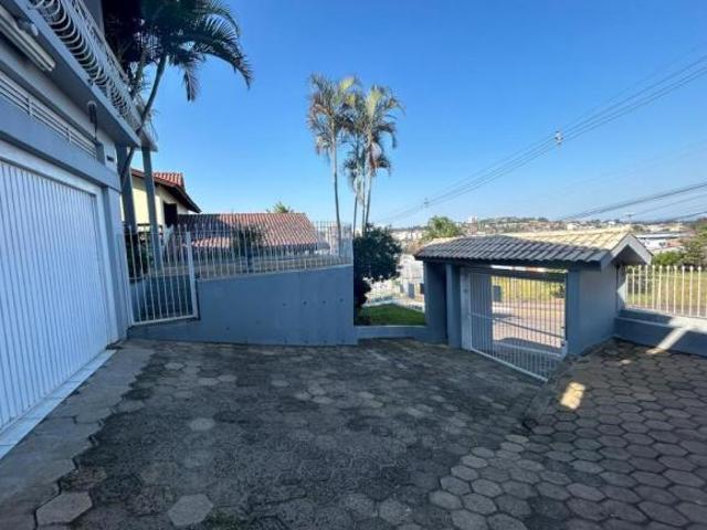 Casa com Piscina em Novo Hamburgo Ideal, Venda